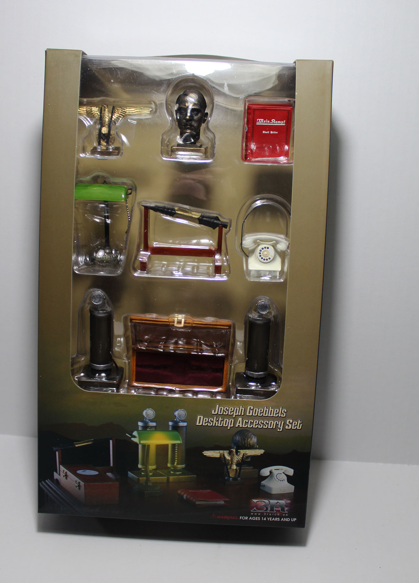 DiD 1/6 GM614 Joseph Goebbels accessory set · Fairway Hobbies